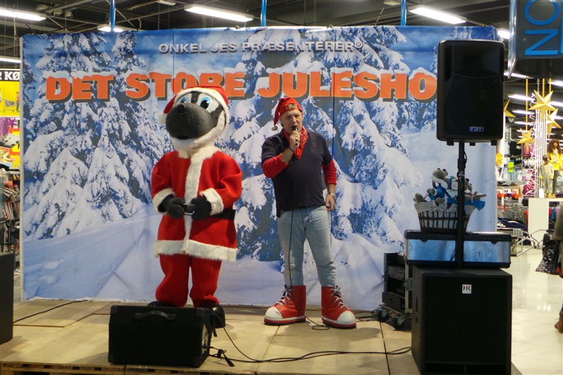Maskot show med Ulven Billie fra Bilka - nordiceventcompany.com
